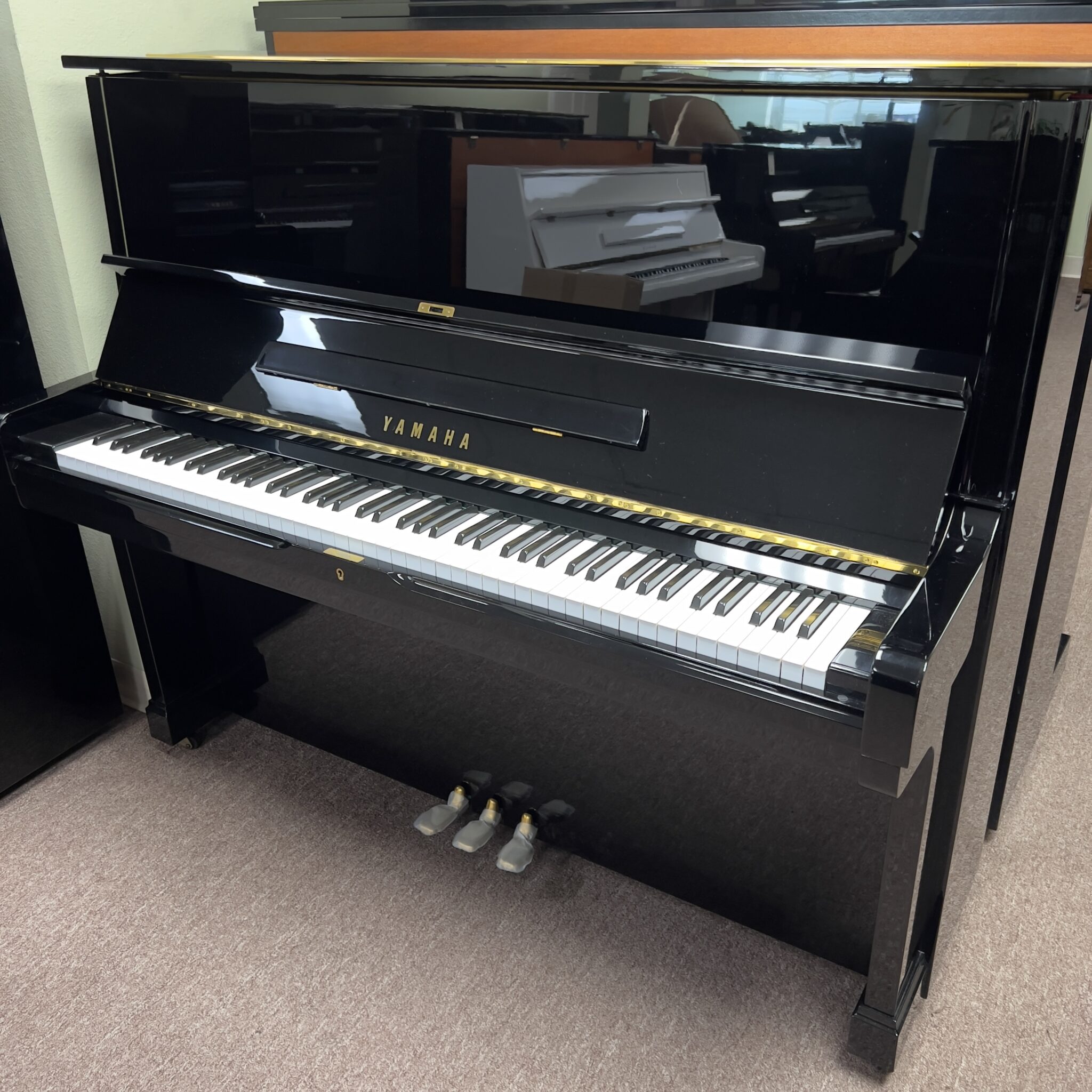 Yamaha U2 Upright Piano Ebony Polish - Kim's Piano